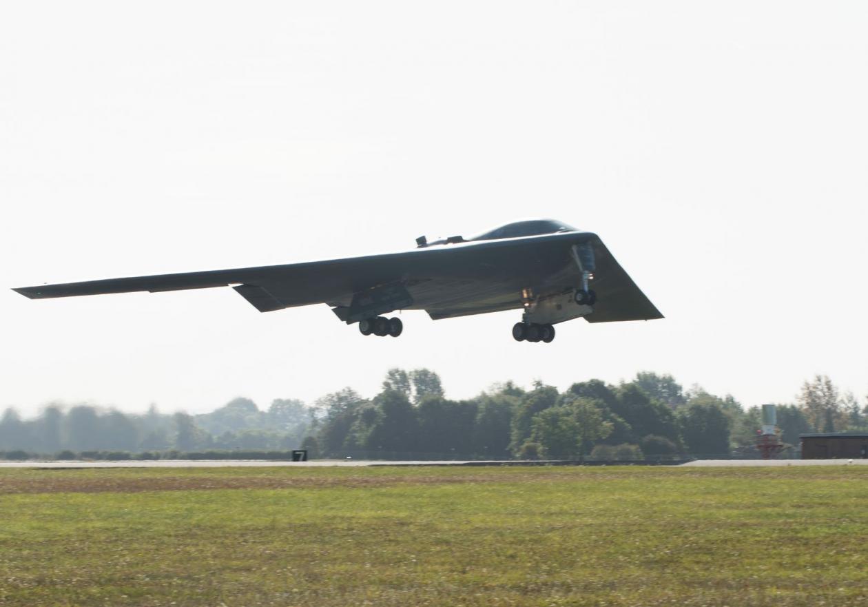 B-21: Όλα όσα πρέπει να γνωρίζετε για το νέο φουτουριστικό ...