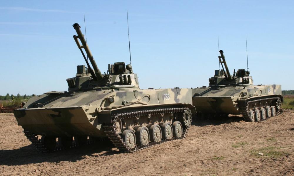 BMD-4: Το νέο «ιπτάμενο άρμα» των Ρώσων αλεξιπτωτιστών (βίντεο ...