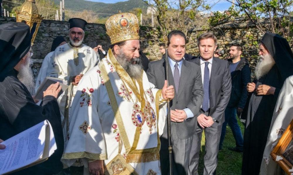Στην Εορτή της Παναγίας Πορταϊτίσσης στην Ι.Μ. Ιβήρων ο Διοικητης του ...