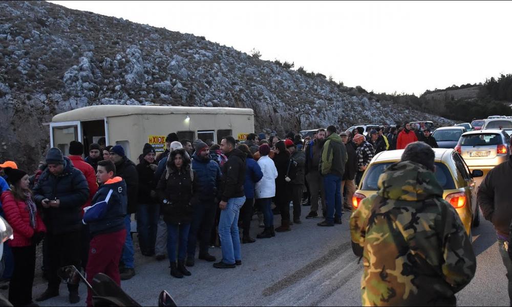 Οι Χιώτες πήραν τα ΒΟΥΝΑ...!!! 24ωρη ΠΕΡΙΦΡΟΥΡΗΣΗ ώστε να παρεμποδιστεί ...
