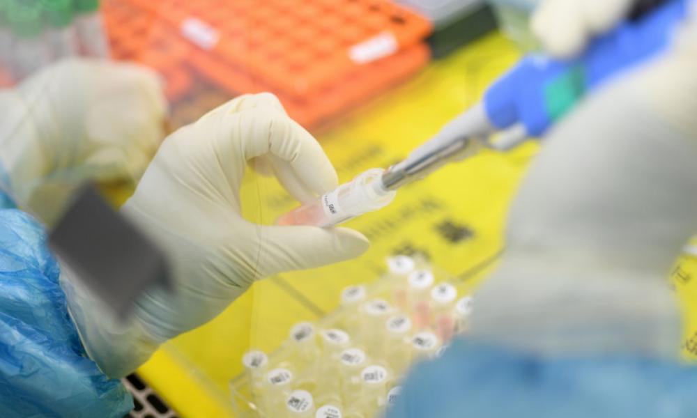 Κορονοϊός: Αναμένονται στην Ελλάδα τα γρήγορα μοριακά τεστ για τον ιό ...