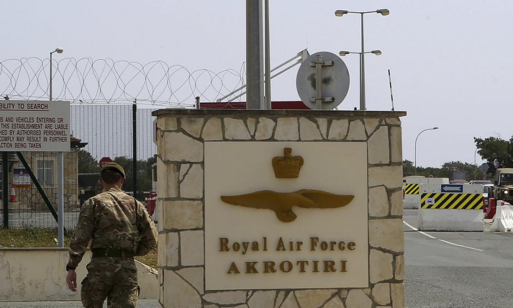 Τσελίκ για βρετανικές βάσεις στη Κύπρο: «Ξεχάστε τη λύση του Κυπριακού ...