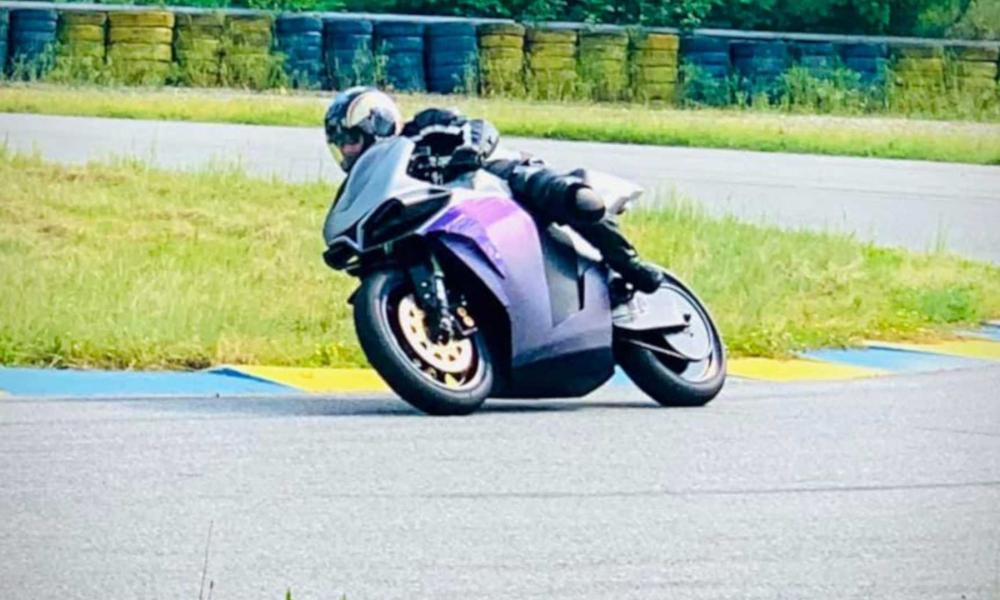 Emula: Όταν η ηλεκτροκίνηση στις μηχανές έχει τον "παλμό" των δίχρονων ...