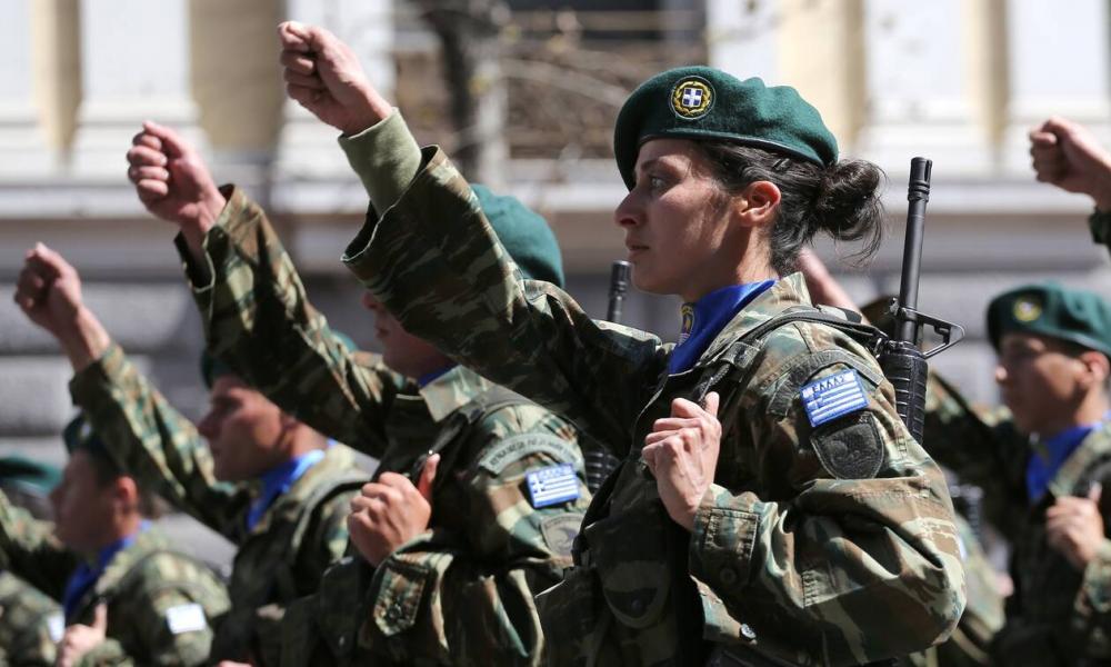 Γυναίκες στον Ελληνικό Στρατό: Πόσο πιθανή είναι η στράτευση; Πώς θα ...