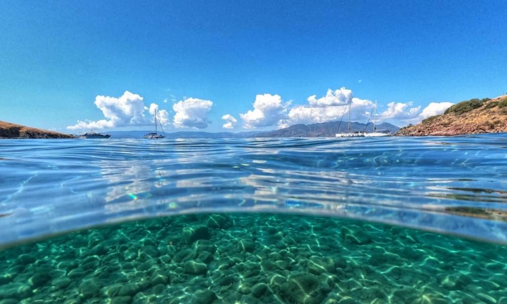 «Μεγάλη Μπλε Τρύπα»: Το φυσικό φαινόμενο που κόβει την ανάσα (εικόνες ...