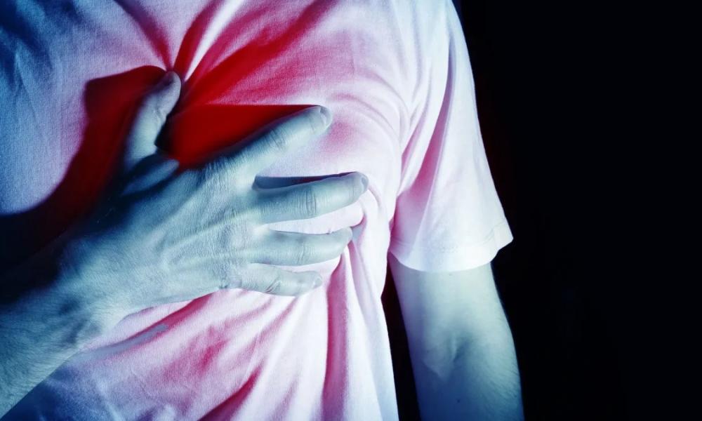 Αιφνίδιος καρδιακός θάνατος: Ο παράγοντας που τριπλασιάζει τον κίνδυνο | Pentapostagma