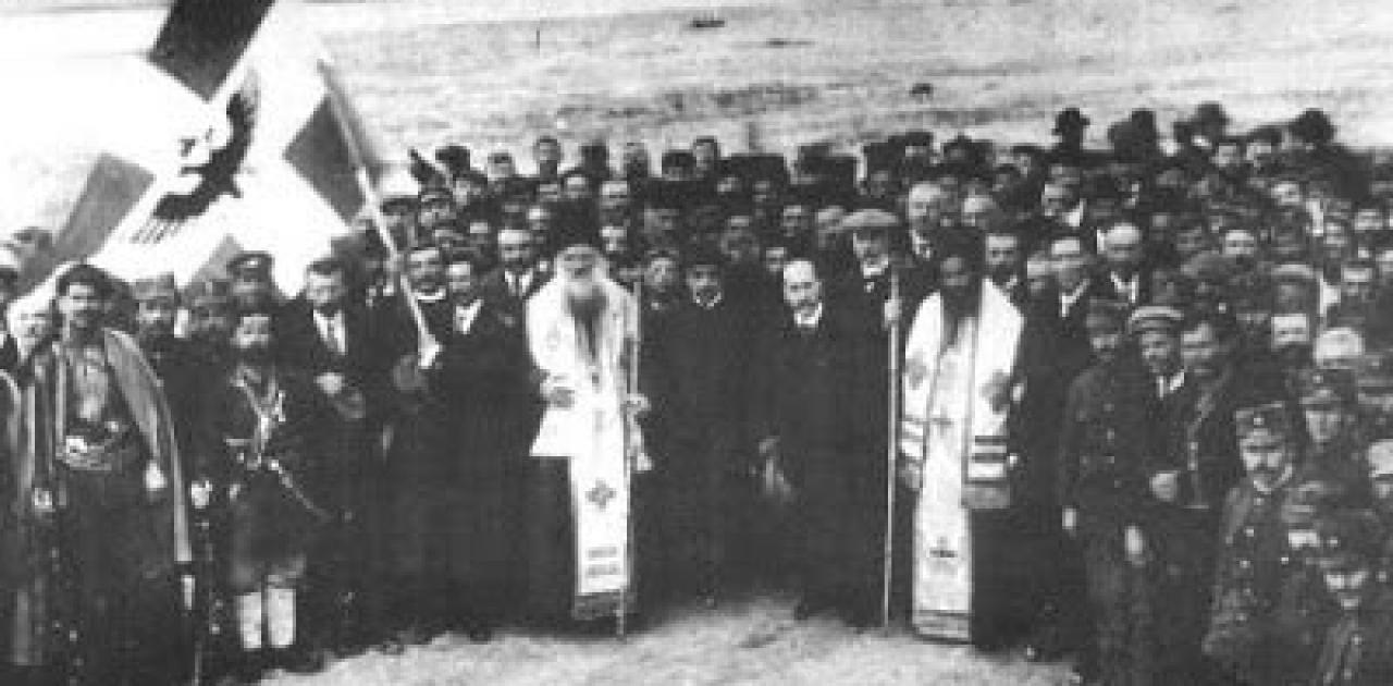 Έχω μια αδερφή κουκλίτσα αληθινή, τη λένε Βόρειο Ηπειρο, στην ...