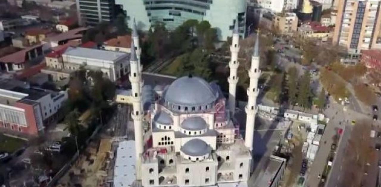 Αυτό είναι το τζαμί στα Τίρανα που φτιάχνει και «διαφημίζει» η Άγκυρα ...