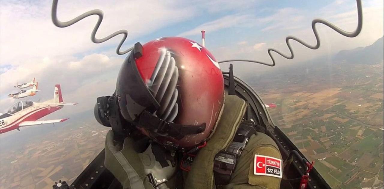 Συντριβή τουρκικού αεροσκάφους στη Σμύρνη - Νεκροί και οι δύο χειριστές ...
