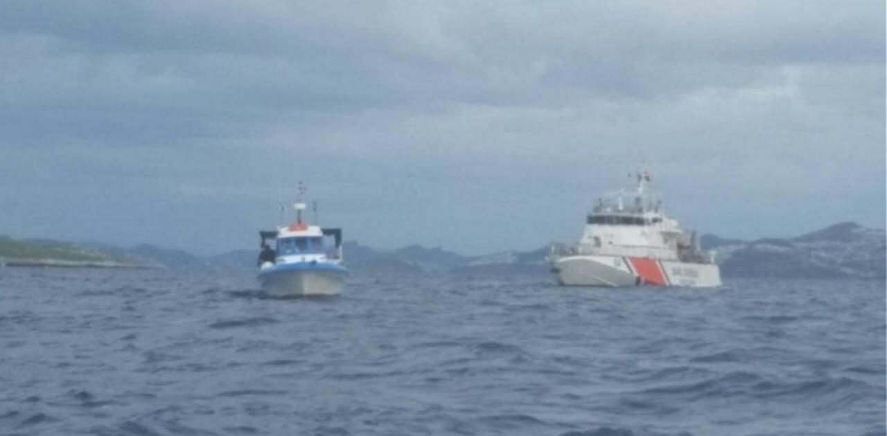Μαζικές παραβιάσεις τουρκικών αλιευτικών στο Αιγαίο - Προκαλούν και οι ...