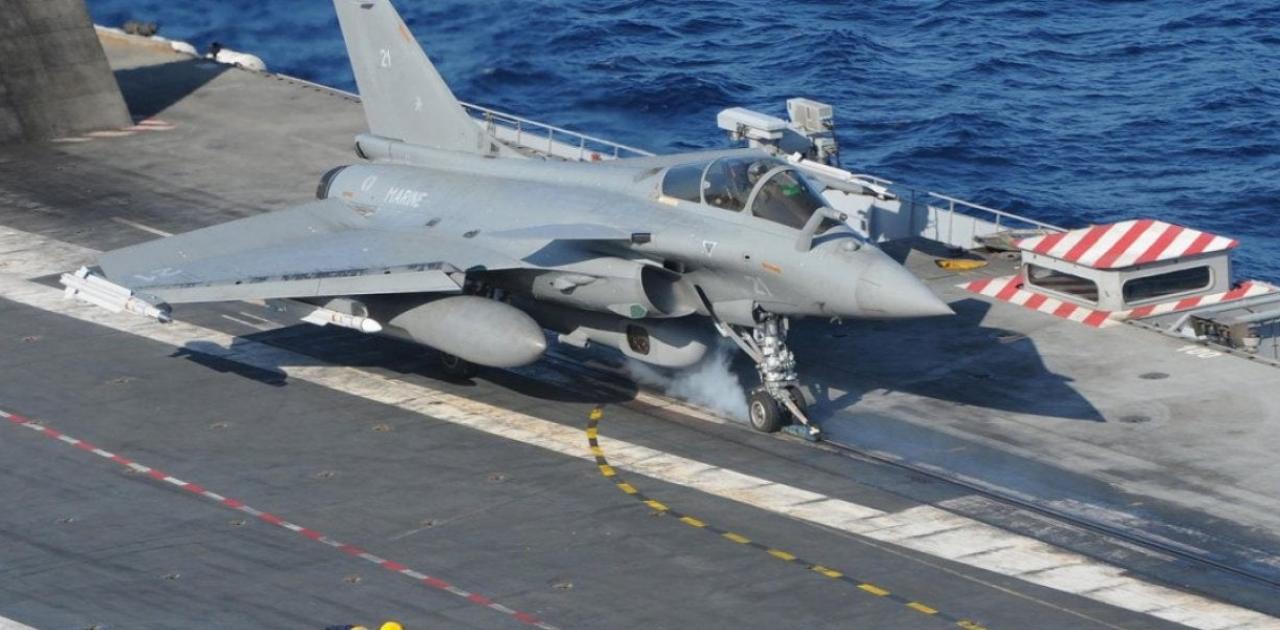 Ετσι είναι να πετάς με ένα Rafale-M του γαλλικού πολεμικού ναυτικού ...