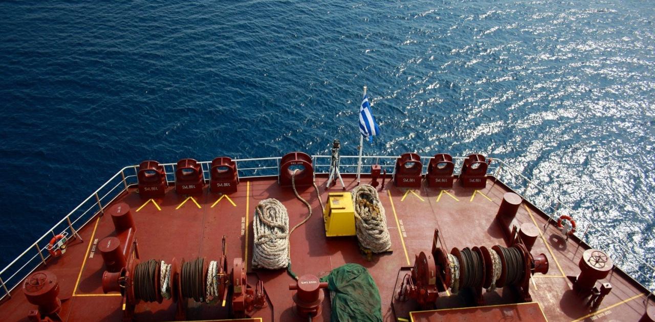 Ελληνική ναυτιλία: Αντιπροσωπεύει το 53% του στόλου της ΕΕ και σχεδόν ...