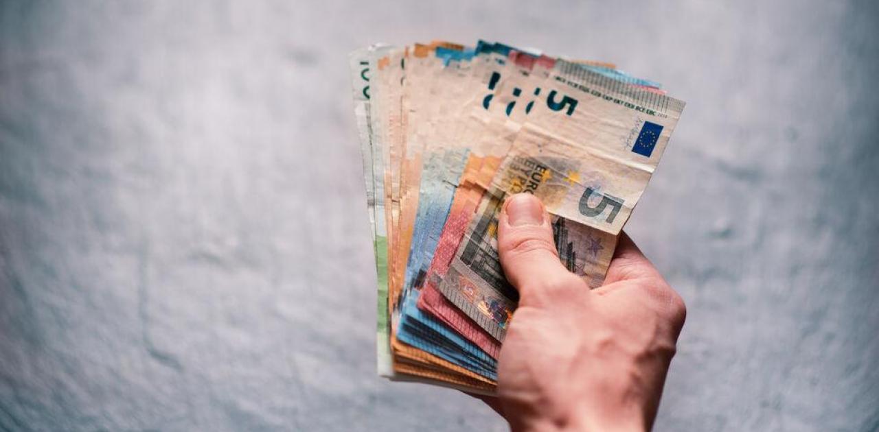 Έκτακτη οικονομική ενίσχυση 400 ευρώ σε 155.000 ανέργους | Pentapostagma