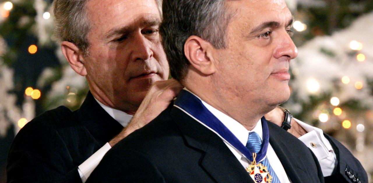 George Tenet: Ο Έλληνας πρώην διευθυντής της CIA... σήμερα τραπεζίτης ...