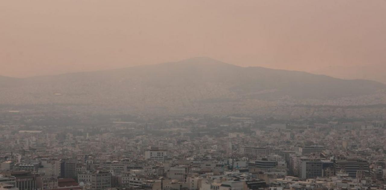 Καιρός: «Κοκτέιλ» αφρικανικής σκόνης με ζέστη και λασποβροχές - Πού θα ...
