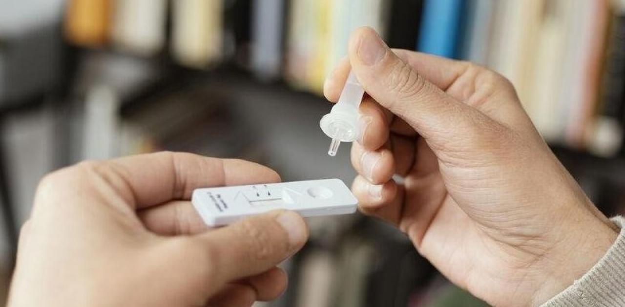 Self test: Ποιοι τα δικαιούνται δωρεάν από Δευτέρα | Pentapostagma