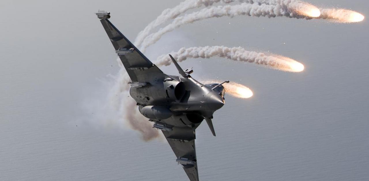 Κατατρόπωση των τουρκικών F-16 από τα Rafale σε «εικονική αερομαχία ...