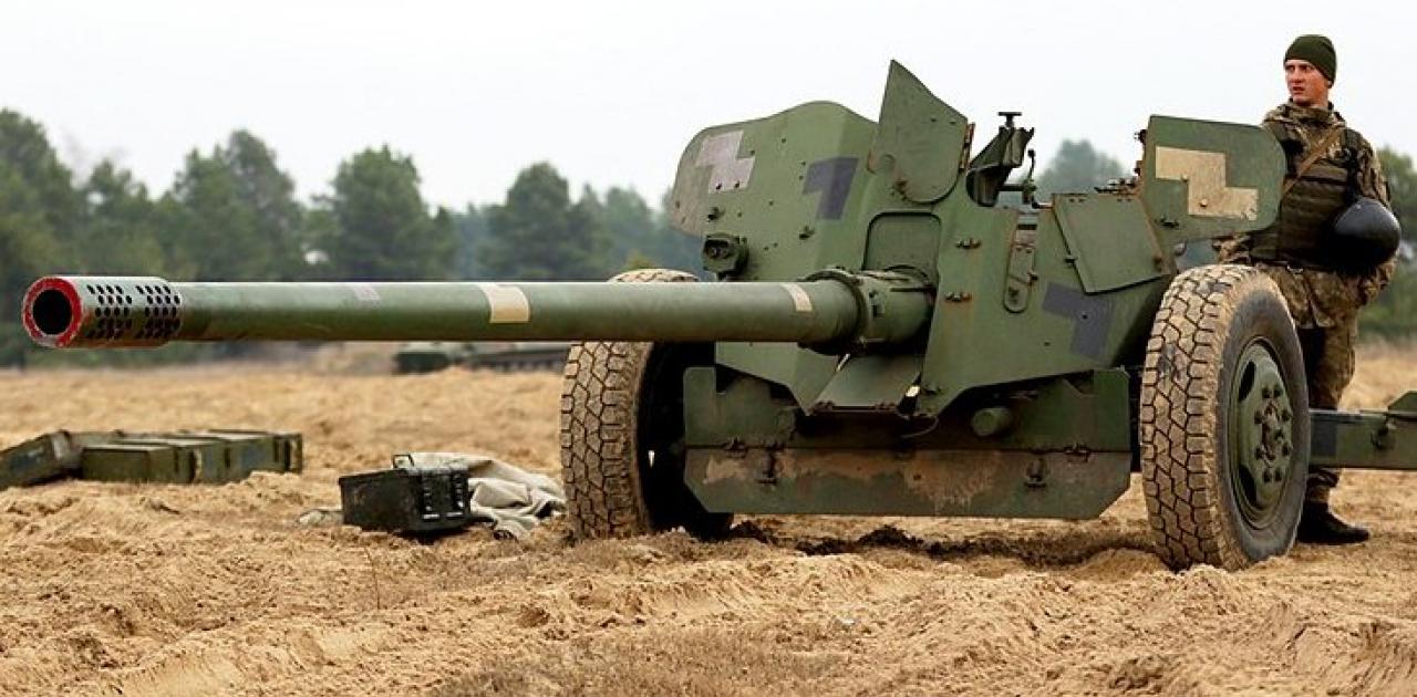 MT-12: Το κύριο πυροβόλο των Ουκρανών εναντίoν αυτών των Ρώσων ...