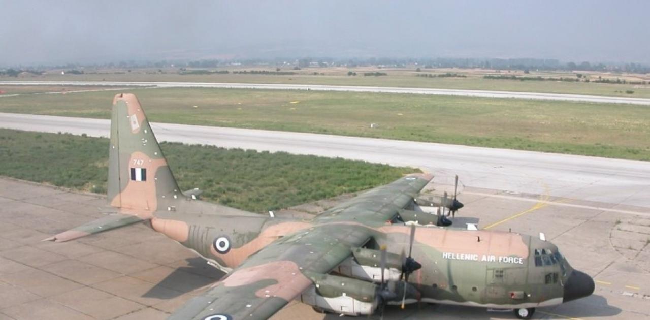 Η Ελλάδα στέλνει αμυντικό υλικό στην Ουκρανία με δυο C-130 | Pentapostagma