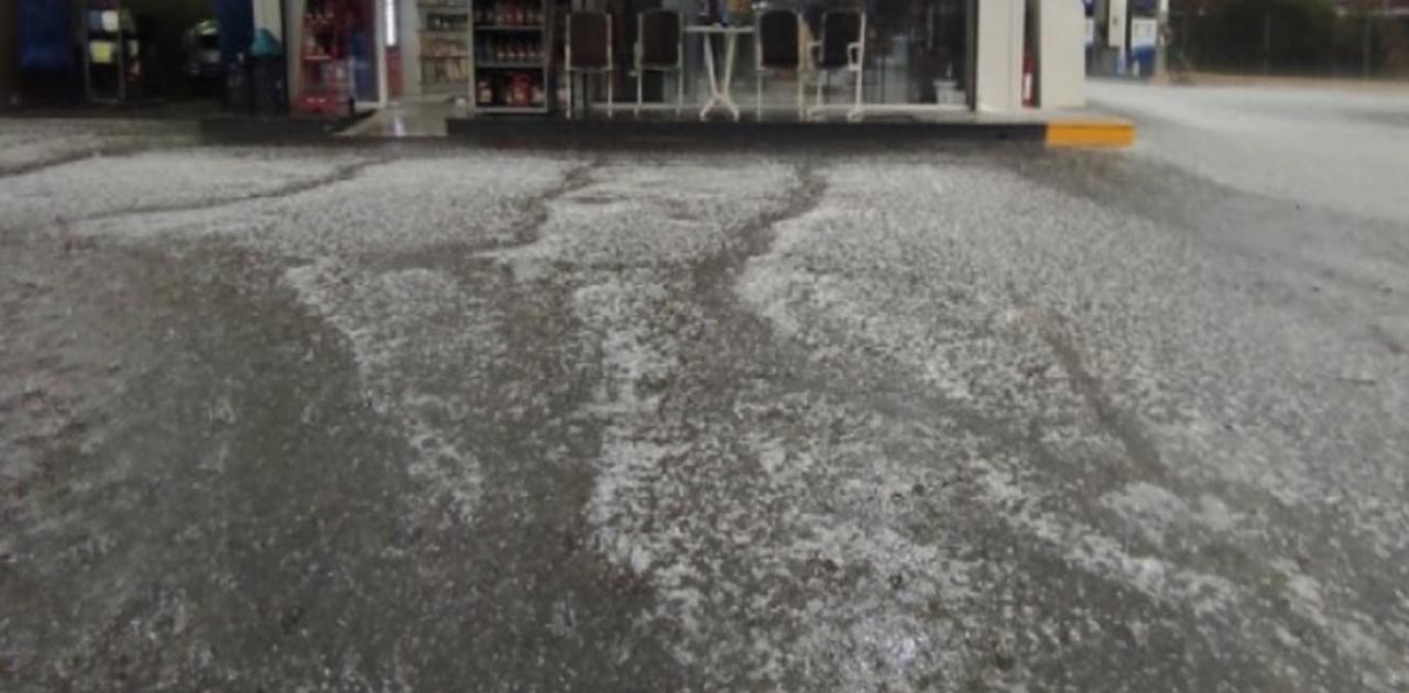 Καιρός: Ισχυρή χαλαζόπτωση πλήττει τη Θέρμη (εικόνες) | Pentapostagma