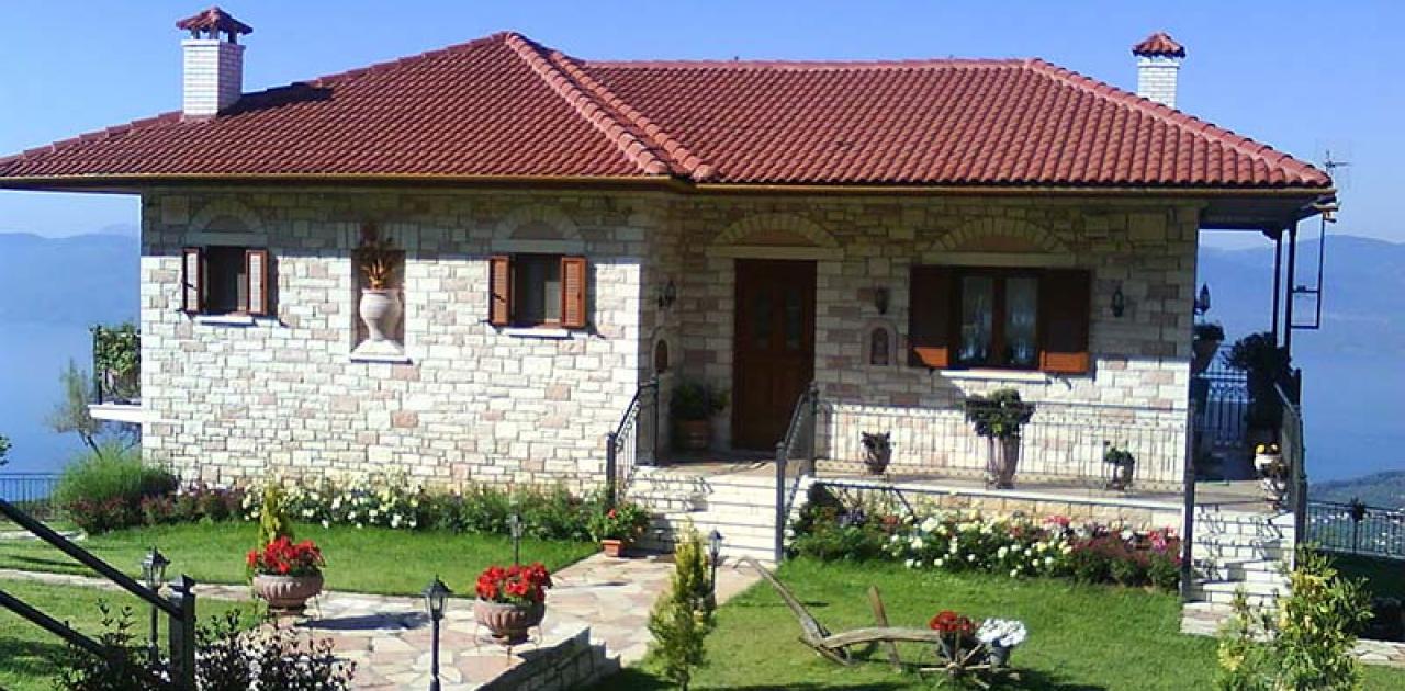 Η ακρίβεια «γονατίζει» τα νοικοκυριά: Νοικιάζουν τα εξοχικά τους για να ...