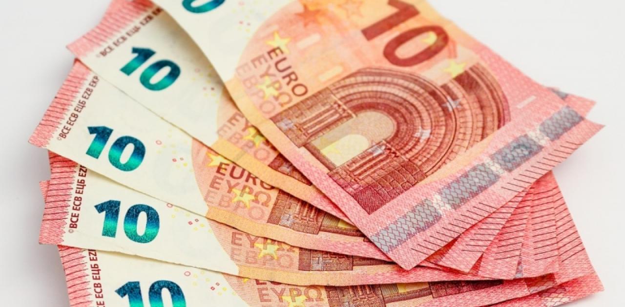 Στα «αζήτητα» παραμένουν στην ΑΑΔΕ 300 εκατ. από επιστροφές φόρου ...