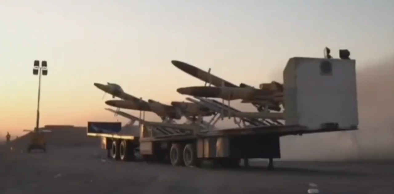 Τι άλλο θα δούμε; Το Ιράν όπλισε drone με ολόκληρα πολυβόλα! (Εικόνες ...