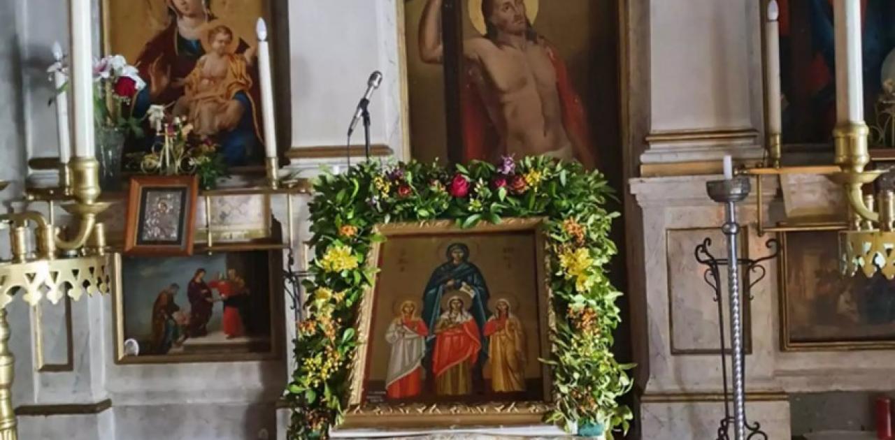 Κέρκυρα: Εικόνες από την εκκλησία που φτιάχτηκε από ξύλο και μάρμαρο ...