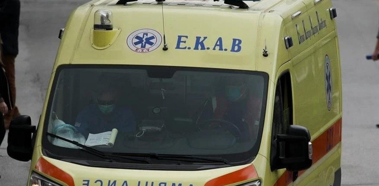 Λαμία: Καρέ - καρέ τροχαίο με ντελιβερά και αυτοκίνητο (βίντεο ...