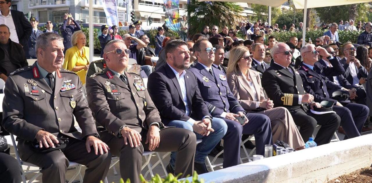 Αρχηγός ΓΕΕΘΑ για αεροπορική επίδειξη στον Φλοίσβο: «Οι ουρανοί είναι ...