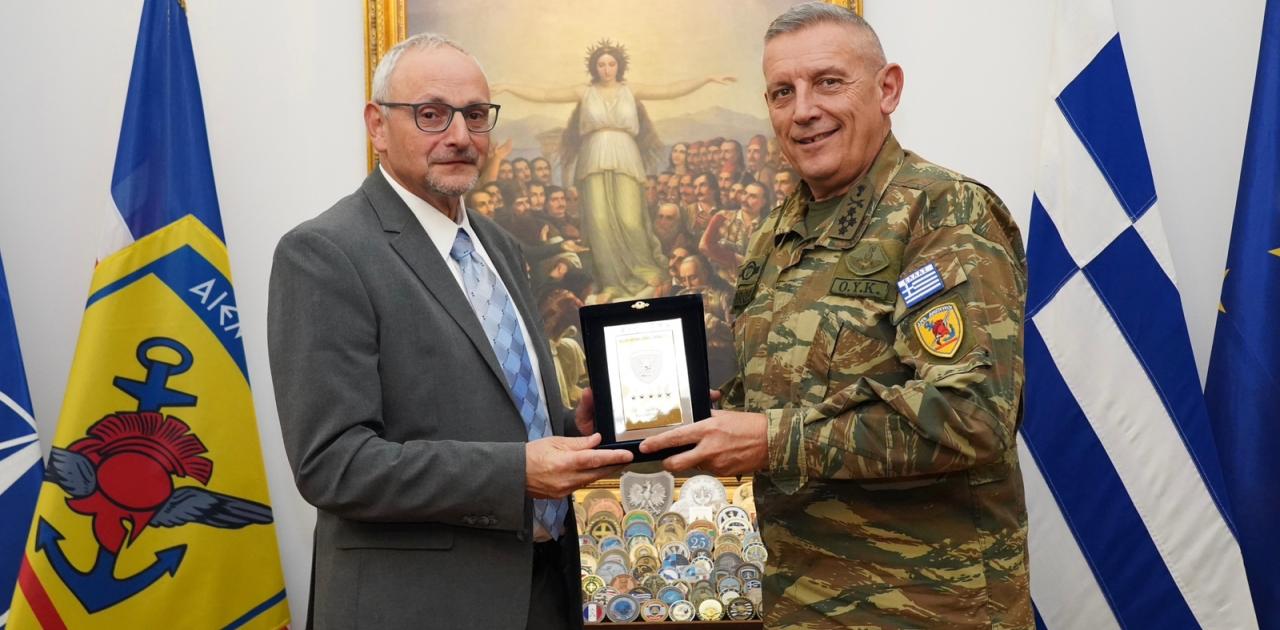 Συνάντηση του Αρχηγού ΓΕΕΘΑ με τον Πρέσβη του Ισραήλ στην Ελλάδα ...