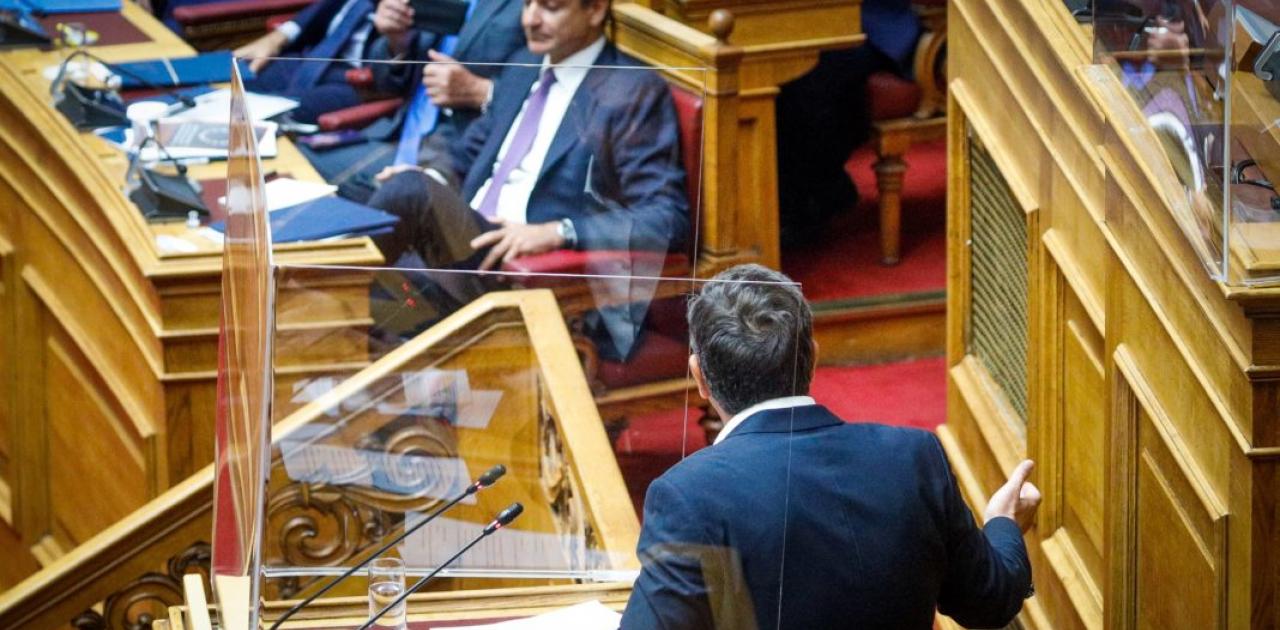 Στα «χαρακώματα» οι πολιτικοί αρχηγοί – Αιχμές της αντιπολίτευσης στους ...