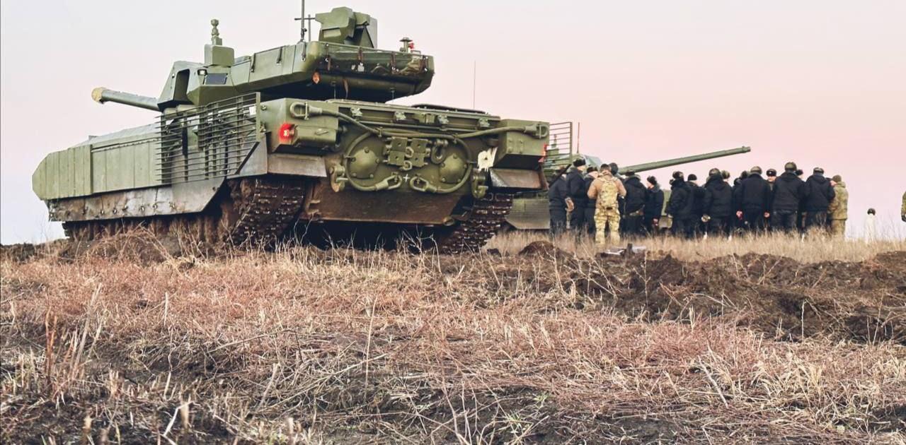 Πως η χρήση των υπερσύγχρονων ρωσικών αρμάτων T-14 Armata στο Ντονμπάς ...