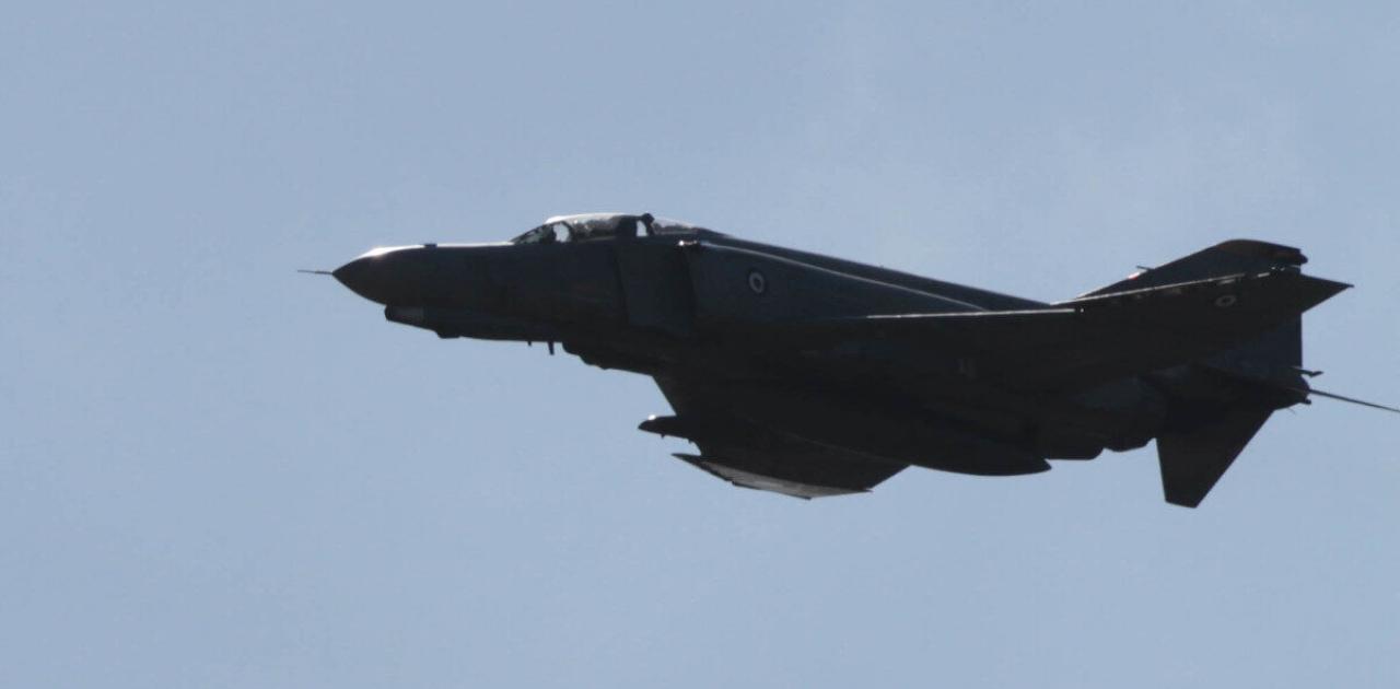 Συντριβή F4-Phantom: O κυβερνήτης του 2ου Phantom είδε μια έκρηξη στην ...