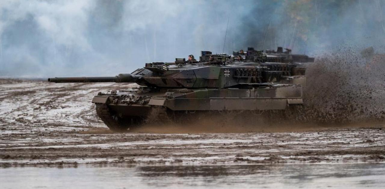 Πολωνός υπ. Άμυνας: Παραδώσαμε τα πρώτα Leopard στην Ουκρανία ...
