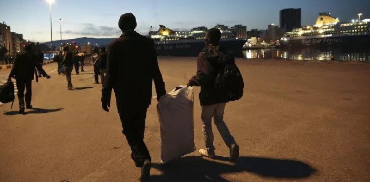 Υπ. Μετανάστευσης: Σχεδόν 750.000 οι νόμιμοι μετανάστες στην Ελλάδα ...