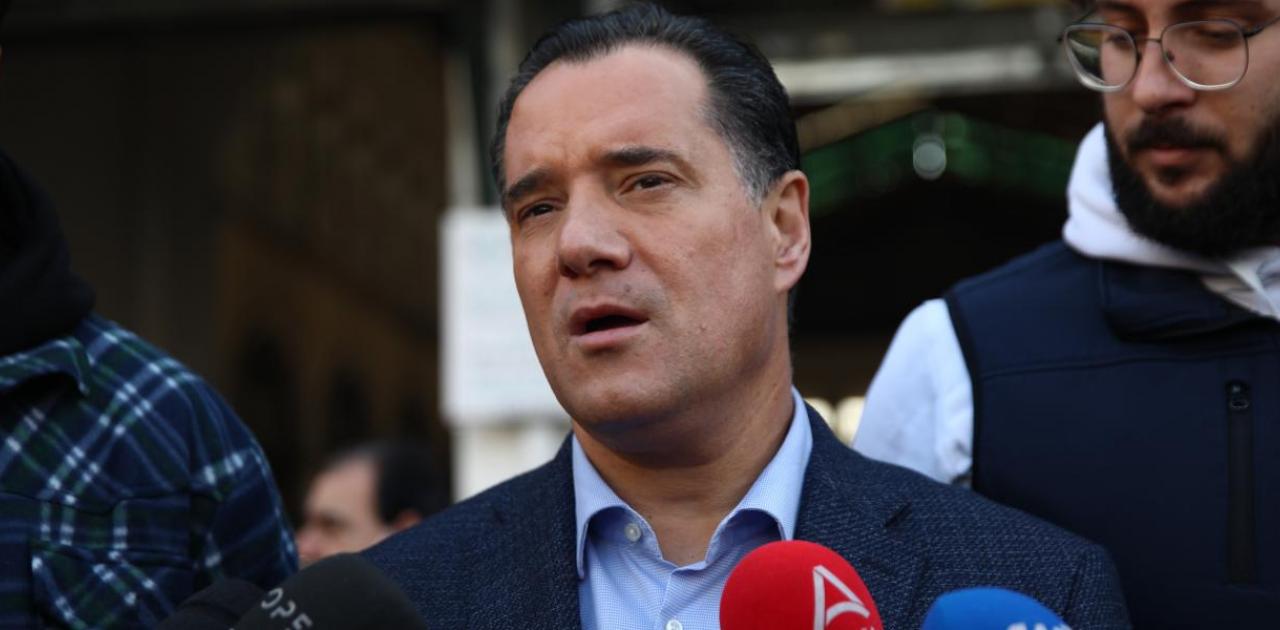 Γεωργιάδης για Τέμπη: «Τελείως ψέμα ότι ο σταθμάρχης μπήκε με κομματικό ...