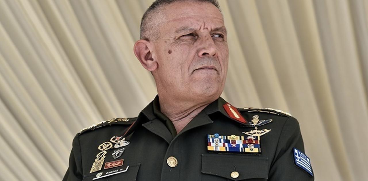 Επίσκεψη του αρχηγού ΓΕΕΘΑ σε μονάδες των Ενόπλων Δυνάμεων για ...