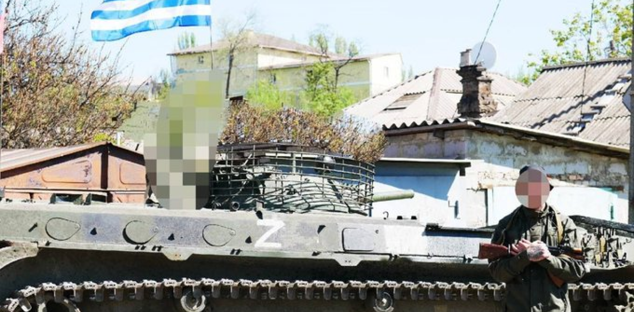 ΤΟΜΑ BMP-1 με ελληνική σημαία κοντά στο Μπαχμούτ-Έλληνες μισθοφόροι στο ...