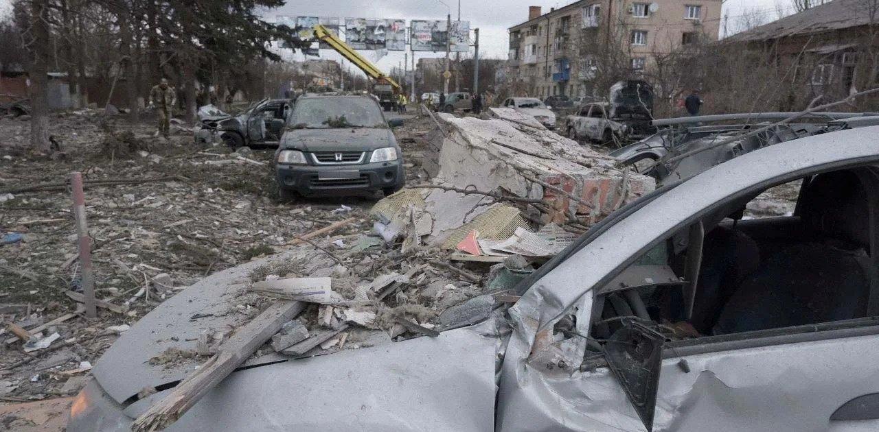 Ουκρανία: 8 νεκροί και 21 τραυματίες από ρωσικό πλήγμα στην Σλοβιάνσκ ...