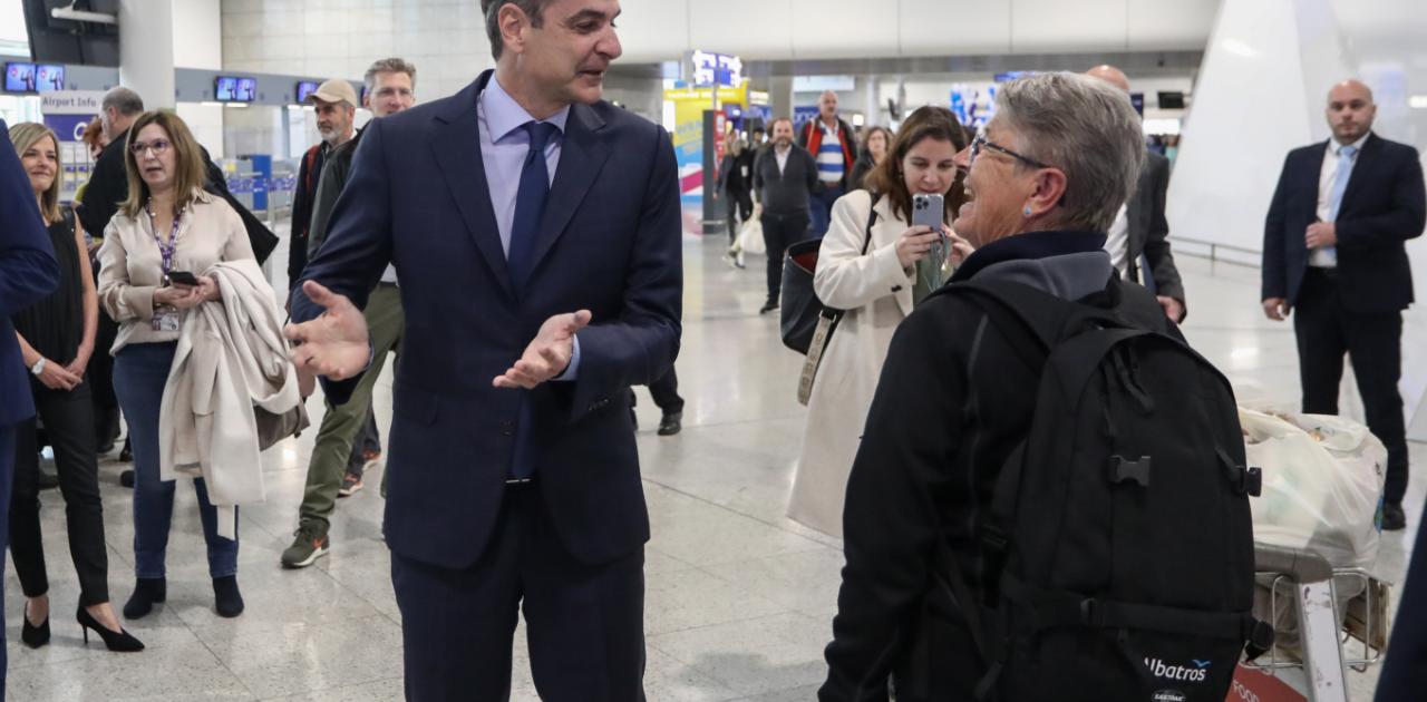 Στο αεροδρόμιο «Ελευθέριος Βενιζέλος» βρέθηκε το πρωί ο Μητσοτάκης ...