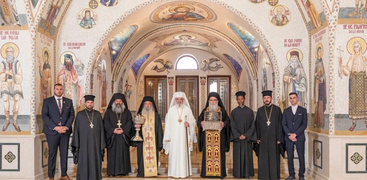 Το λείψανο της Αγίας Αικατερίνης στη Ρουμανία (εικόνες) | Pentapostagma
