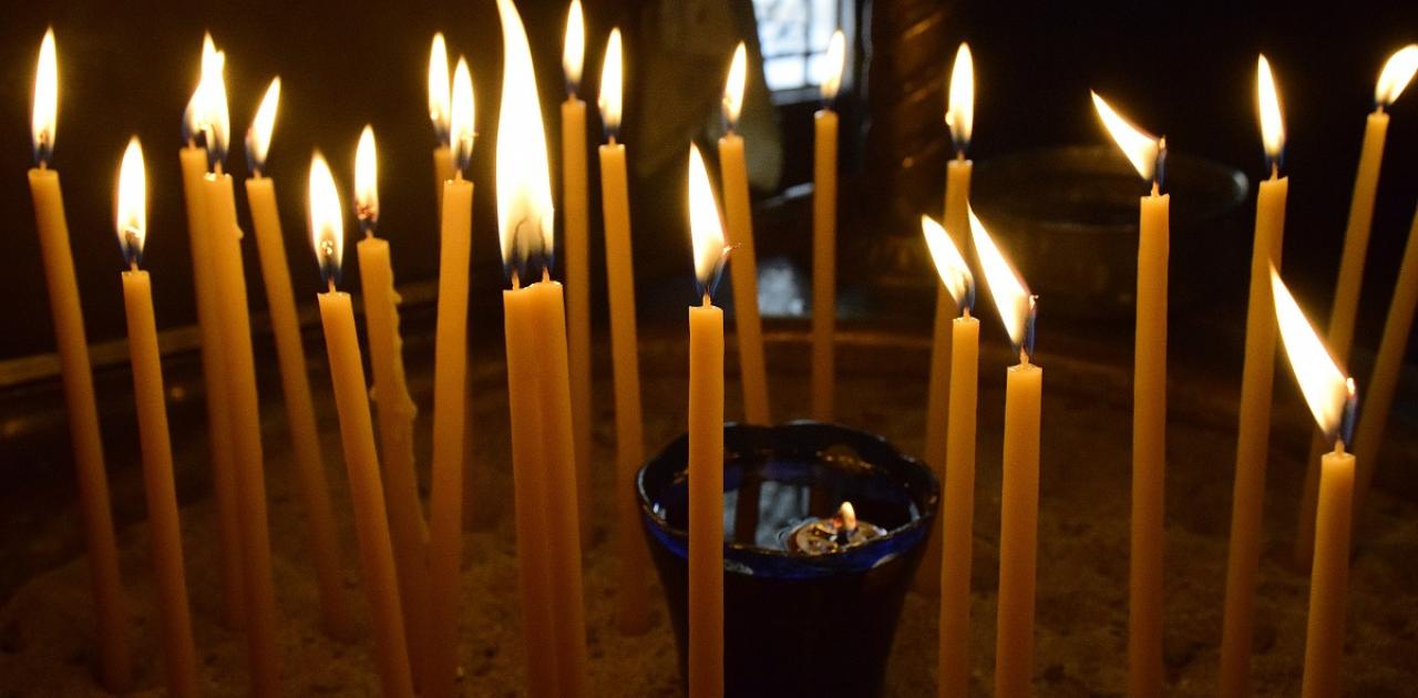 Ψυχοσάββατο της Πεντηκοστής: Τιμάται από τους πιστούς με μνημόσυνα στις ...