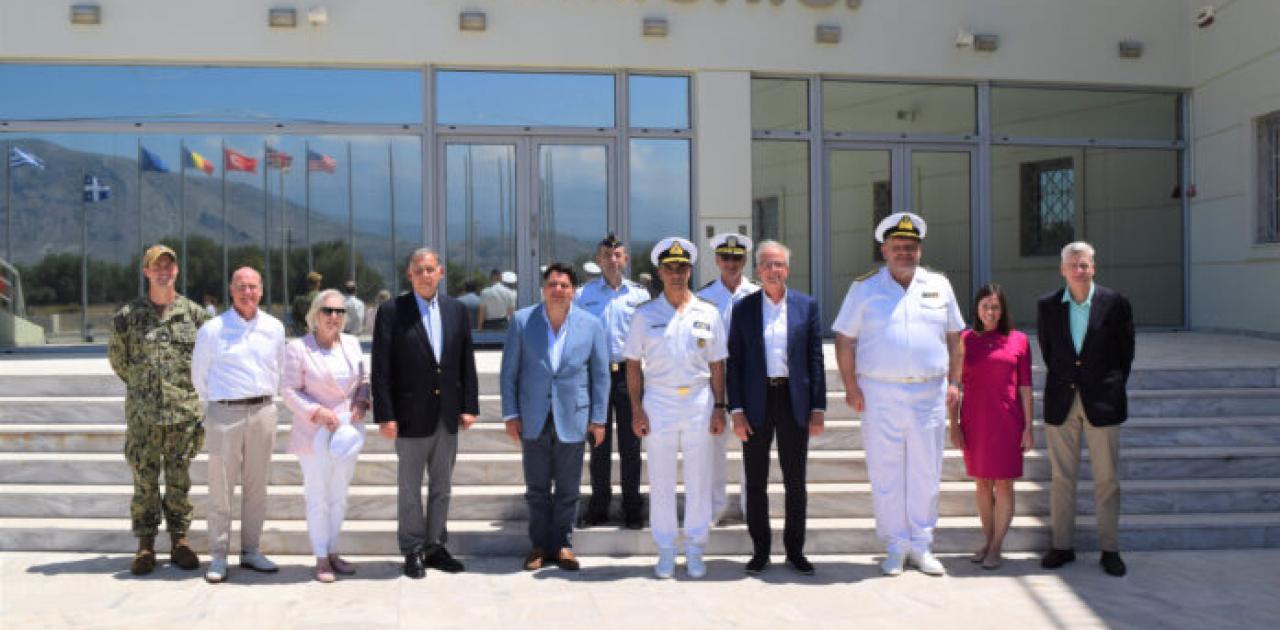 Στο ΚΕΝΑΠ αντιπροσωπεία του Κογκρέσου των ΗΠΑ- Πολυεπίπεδη στρατιωτική ...