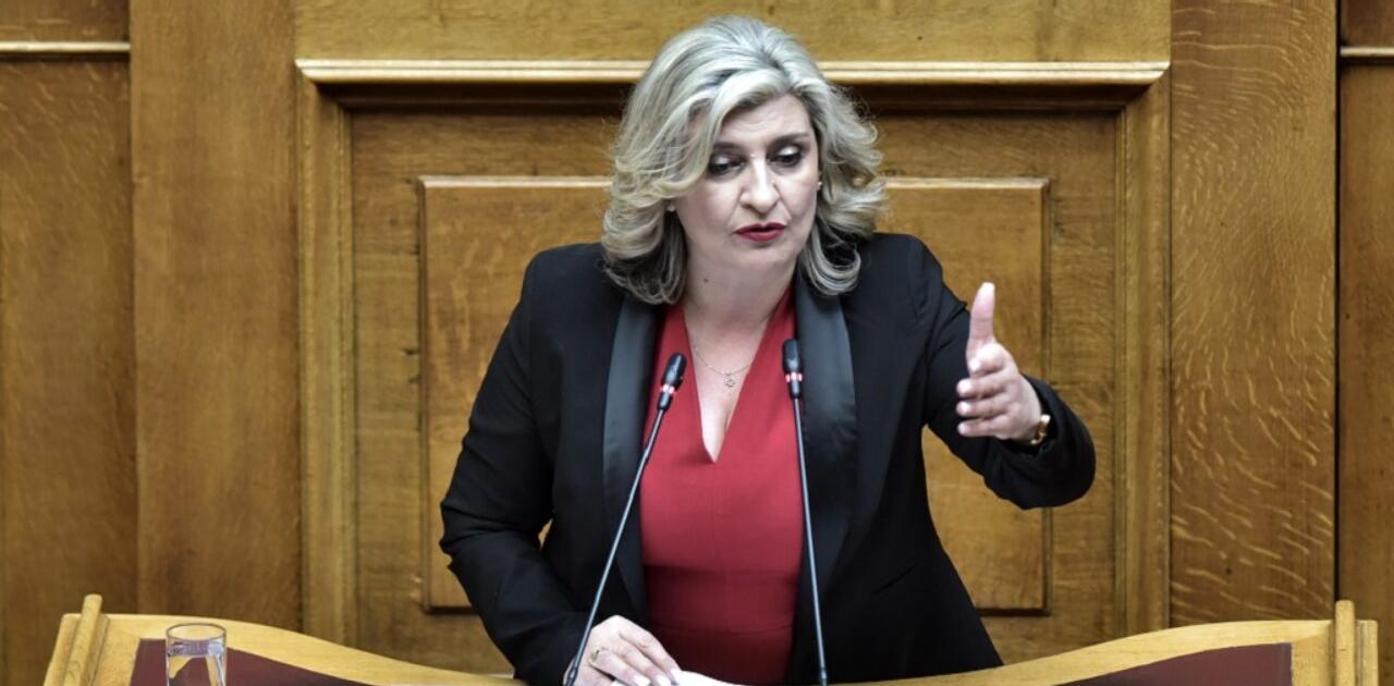 Επανεξελέγη η Ευαγγελία Λιακούλη ως γραμματέας του ΠΑΣΟΚ | Pentapostagma