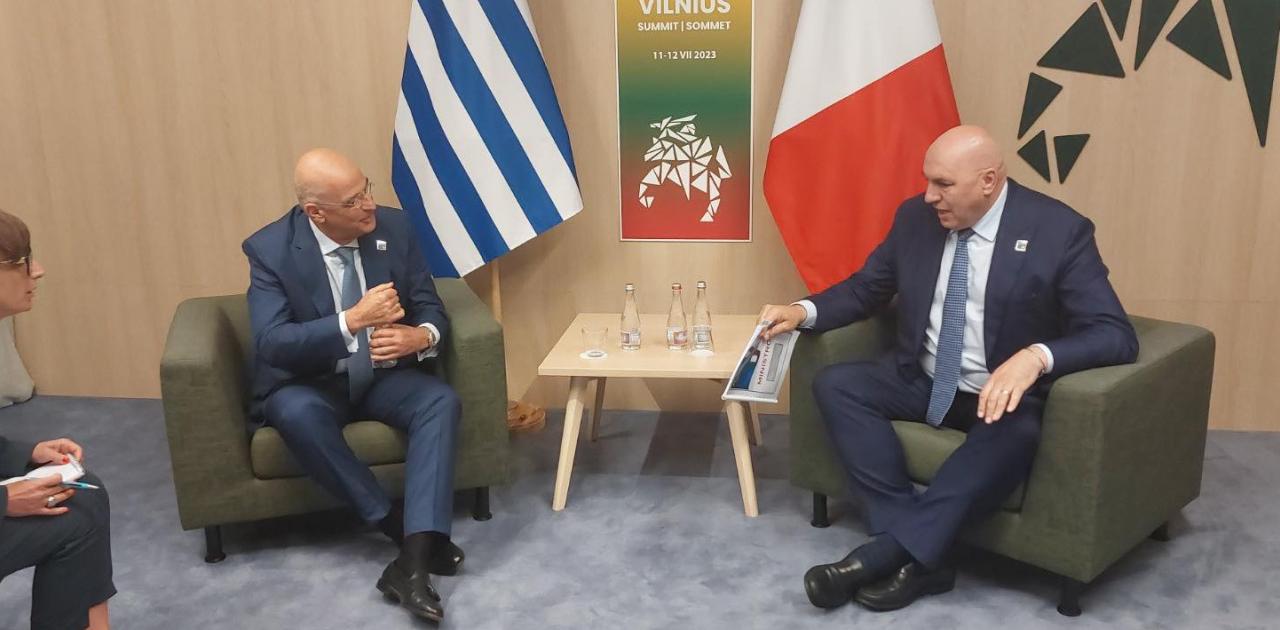 ΝΑΤΟ: Συνάντηση ΥΕΘΑ Ελλάδας-Ιταλίας - Συνομιλίες Δένδια με ...