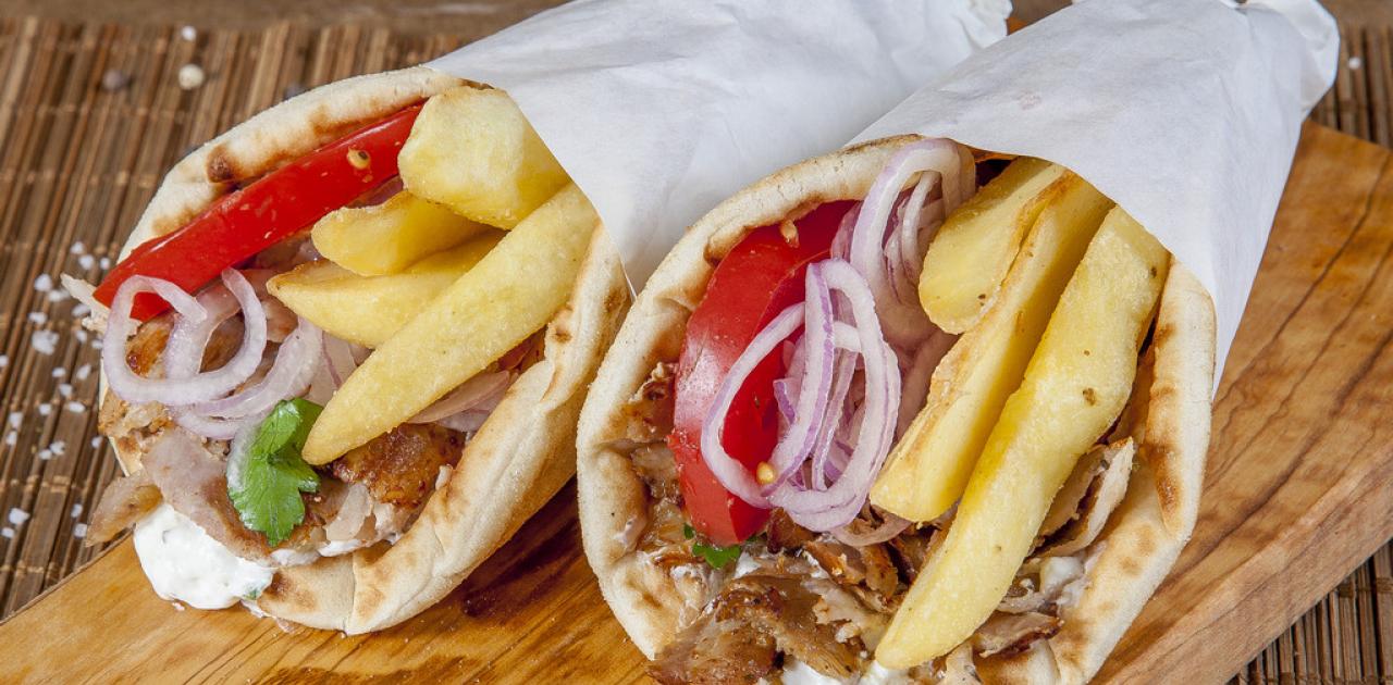 Σουβλάκι: Η τιμή του... ζαλίζει - Ξεπέρασε τα 4 ευρώ στα νησιά ...