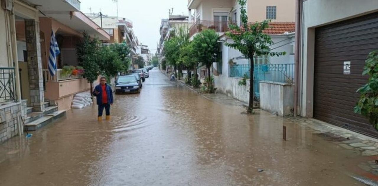 Κακοκαιρία Elias: Μήνυμα του 112 για απαγόρευση κυκλοφορίας στον Βόλο | Pentapostagma