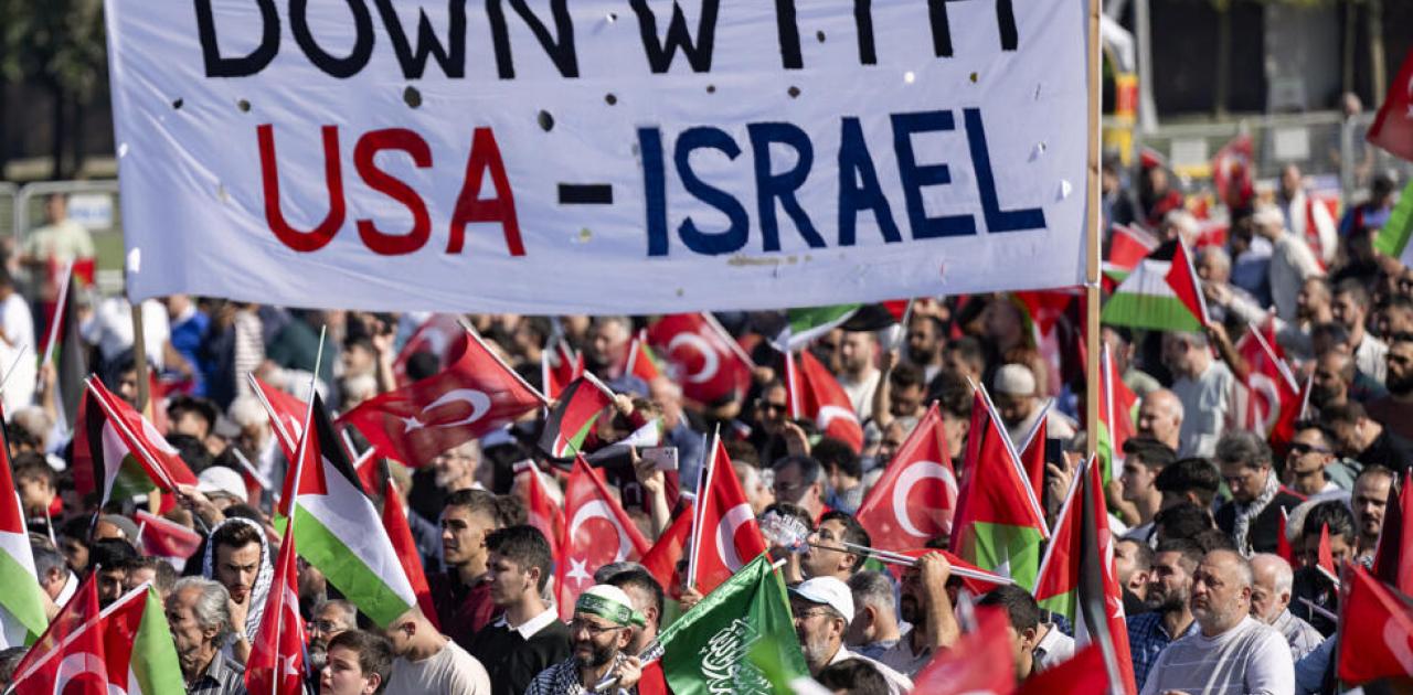 (Turkish) drone attack on US base in Iraq - Thousands of fanatics surrounded NATO base and ...