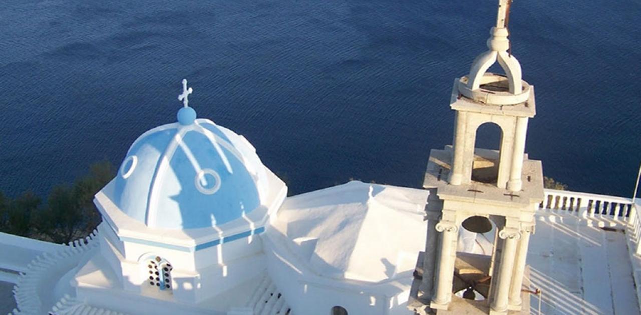 Αστυπάλαια: Πυρκαγιά την ώρα της Θείας Λειτουργίας προκάλεσε σοβαρές ...